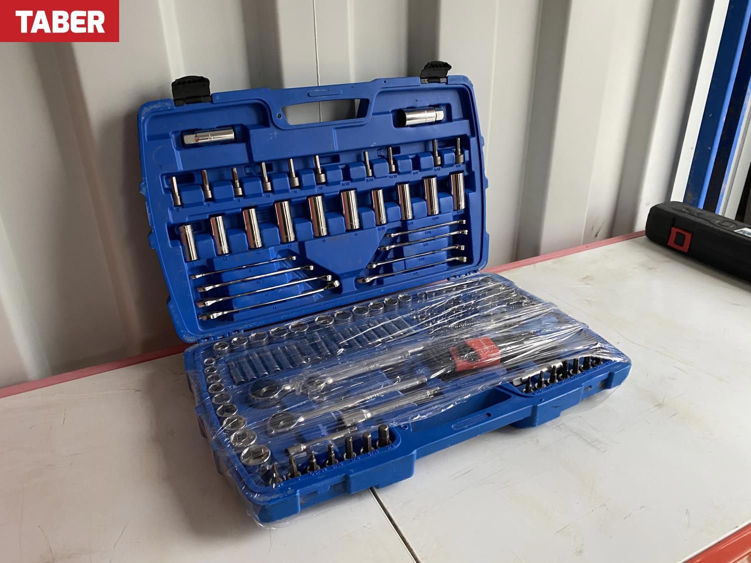 Mastercraft 184 Piece Socket & Tool Set [25KJ02072-009] | Team Auctions