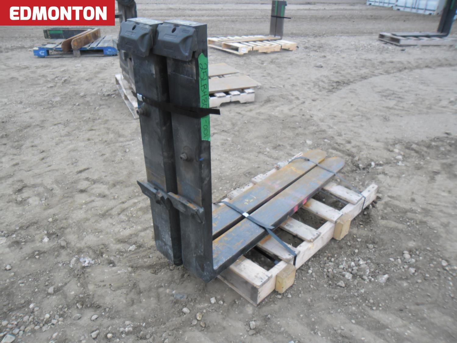 (2) 48 Inch Pallet Fork Tines [25LB48001-001] | Team Auctions