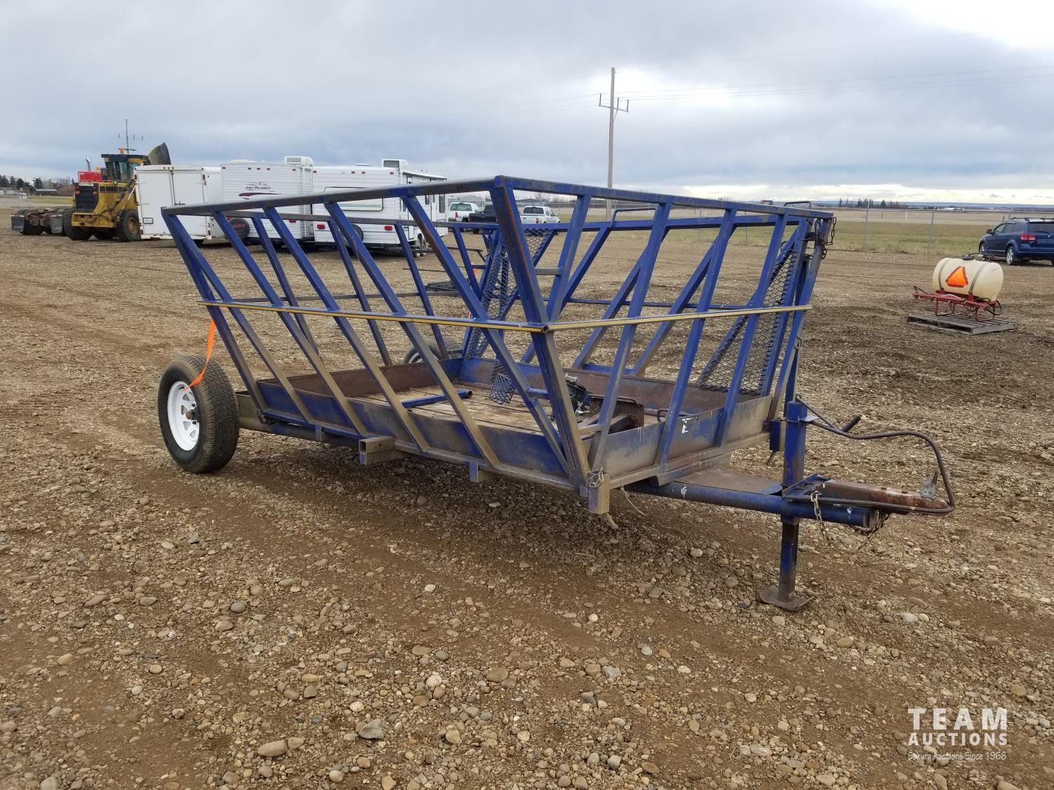 Portable Self Loading Bale Feeder [23KA07013-005] | Team Auctions