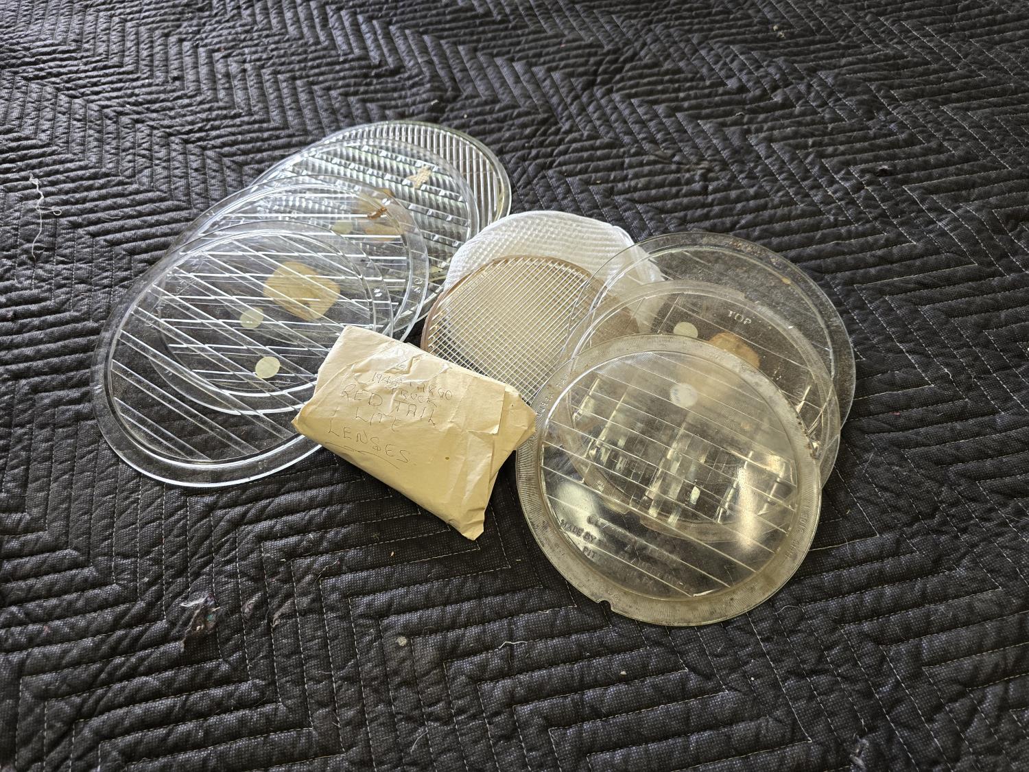 Qty of (9) Glass Headlight Lenses [25IP02017-128] | Team Auctions