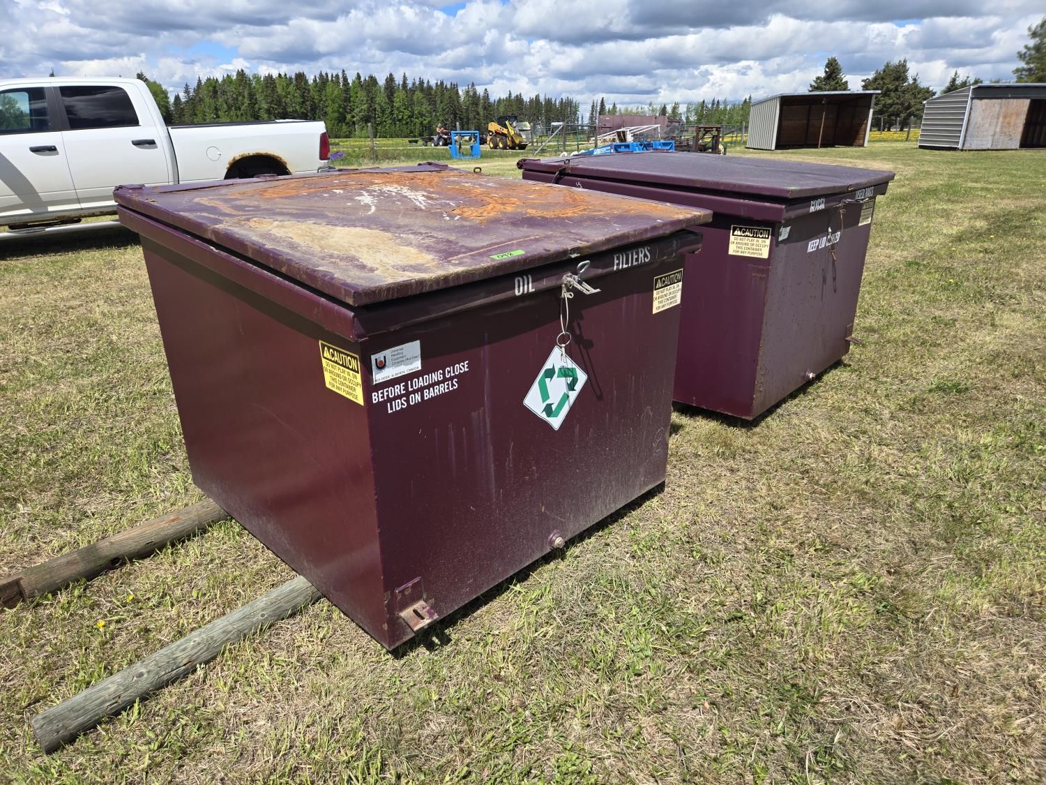 (2) Universal Handling Equipment 52 Inch X 52 Inch Secondary ...