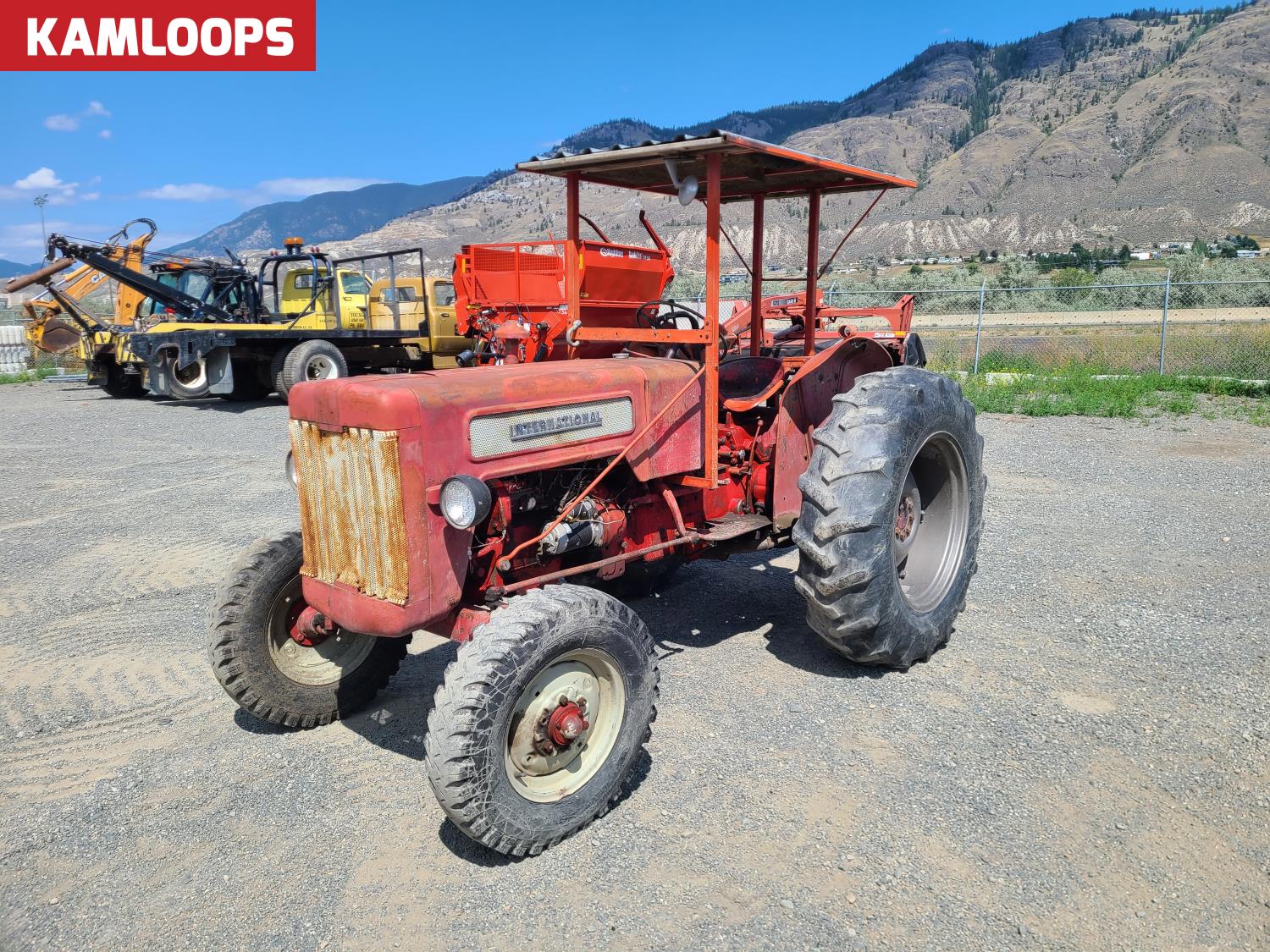 1963 International Harvester B414 2WD Antique Tractor [25HG32997-002 ...