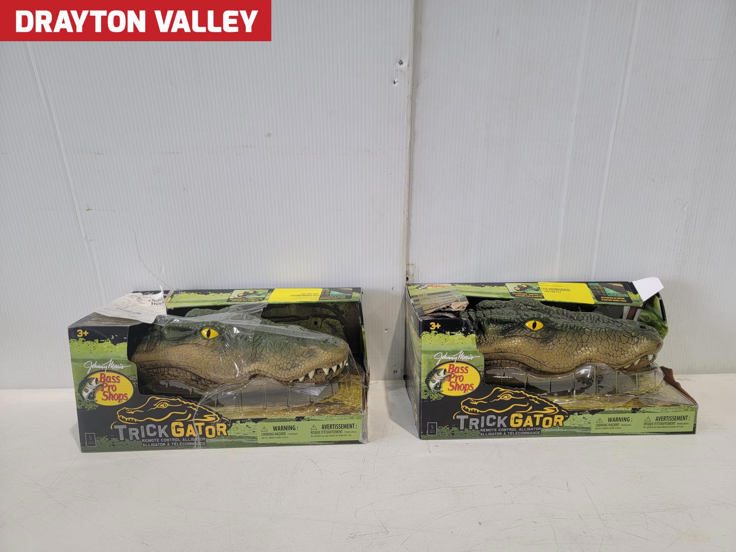 (2) Bass Pro Shops Trick Gator Remote Control Alligators [25JD10977-100 ...