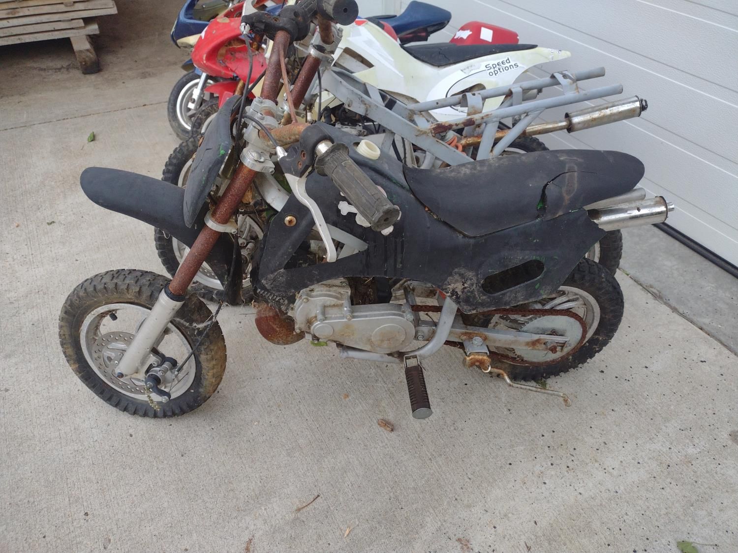 (5) Mini Motor Bikes & (1) Mini Snowmobile (Inoperable) [24FE04100-010 ...