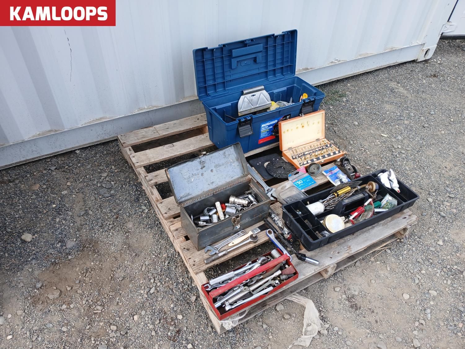 (2) Tool Boxes & Contents [25KG53013-029] | Team Auctions