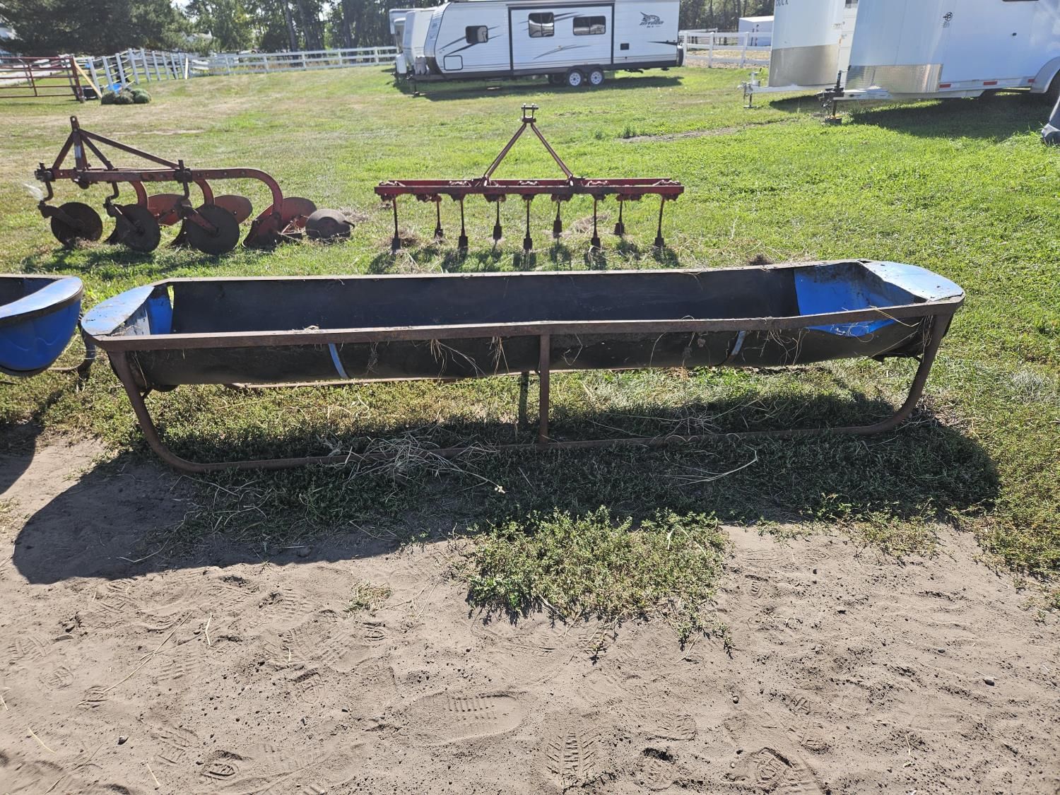 11 Ft Steel Frame Poly Trough [25HF37001-125] | Team Auctions