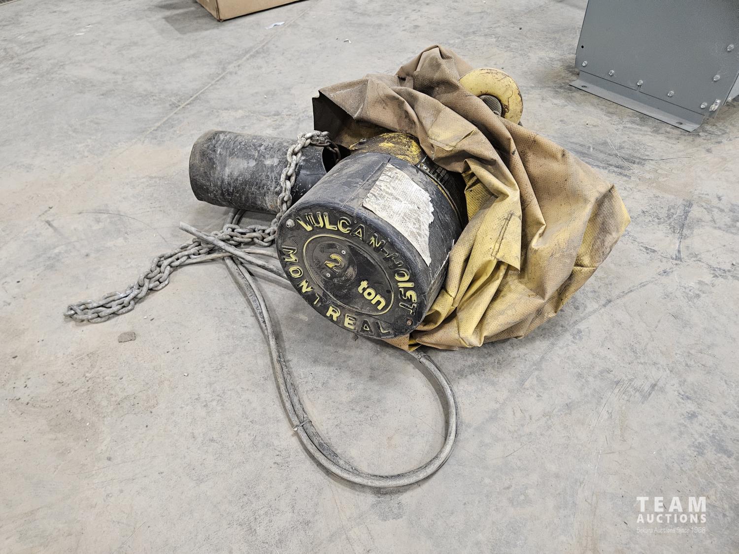 Vulcan L4T1512-1 Electric 2 Ton Chain Hoist [24BG30001-295] | Team Auctions