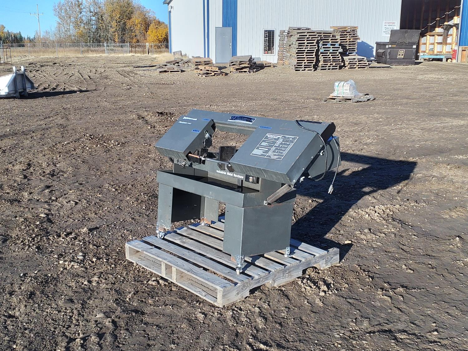 Falcon Industrial Metal Cutting Band Saw [24KA31002-002] | Team Auctions