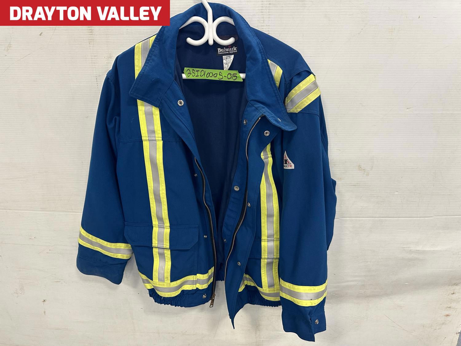 Bulwark FR XL Bomber Jacket with Striping [25ID10005-015] | Team Auctions