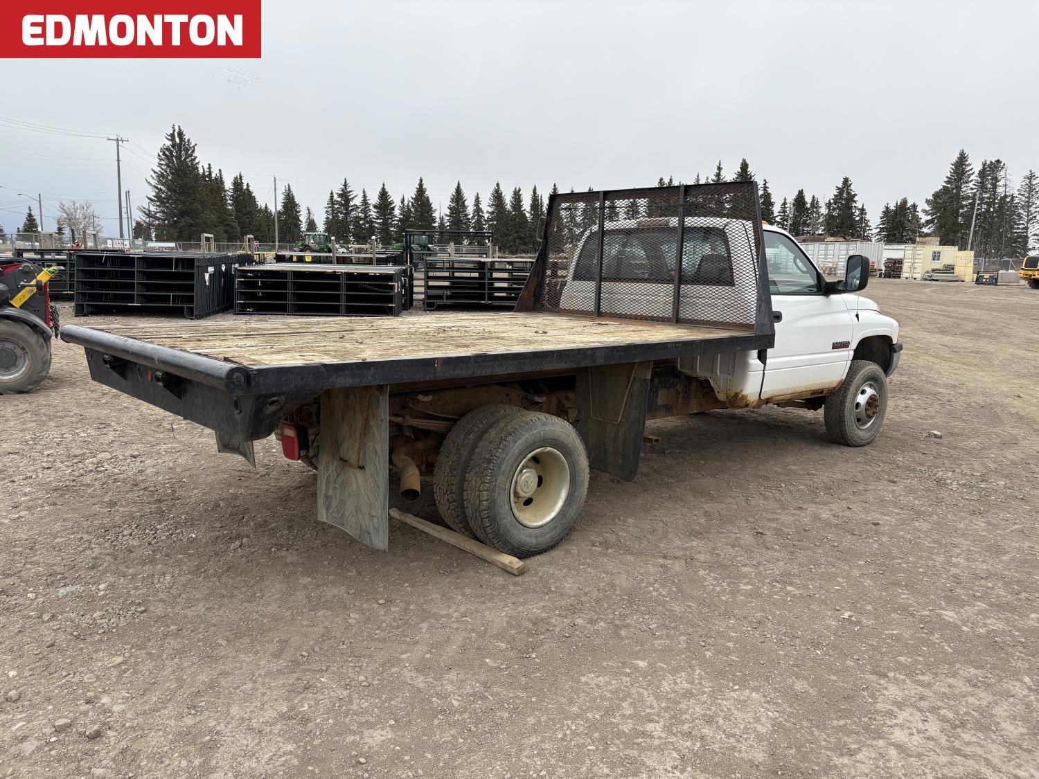 2002 Dodge 3500 2WD Regular Cab Dually Flatbed Pickup Truck (Inoperable ...