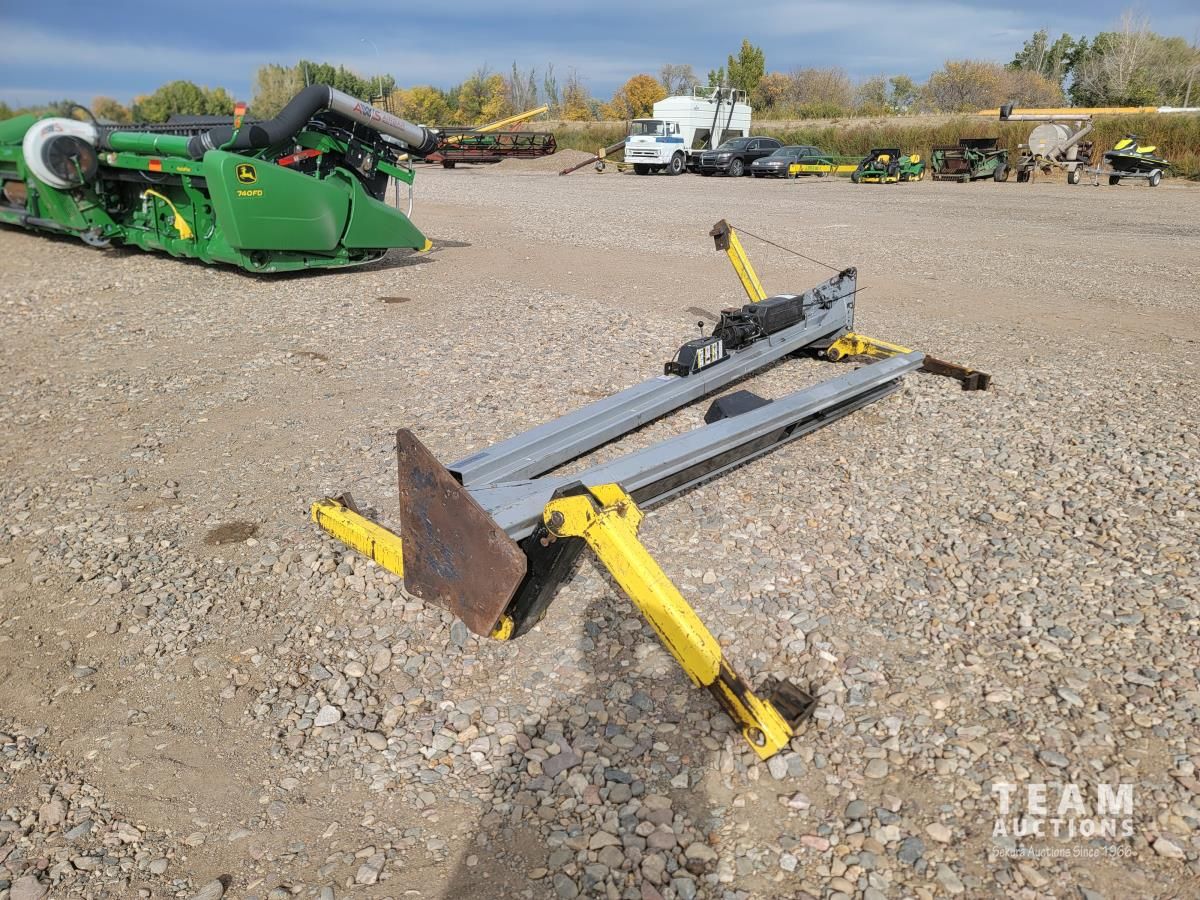 Wheeltronic 8144 2 Post Car Lift [23KE02025-007] | Team Auctions