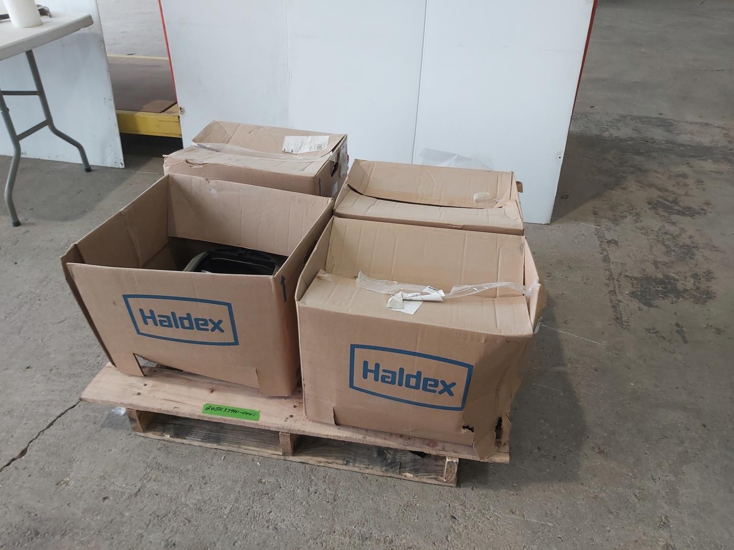 (5) Haldex Air Disc Brake Calipers (Unused) [24JE37990-044] | Team Auctions
