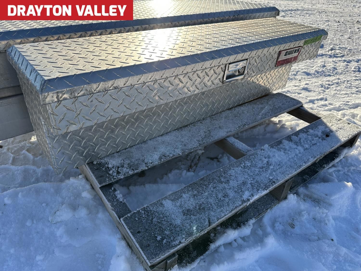 Delta Truck Tool Box and Owens Side Mount Truck Tool Box [25LC05008-002 ...