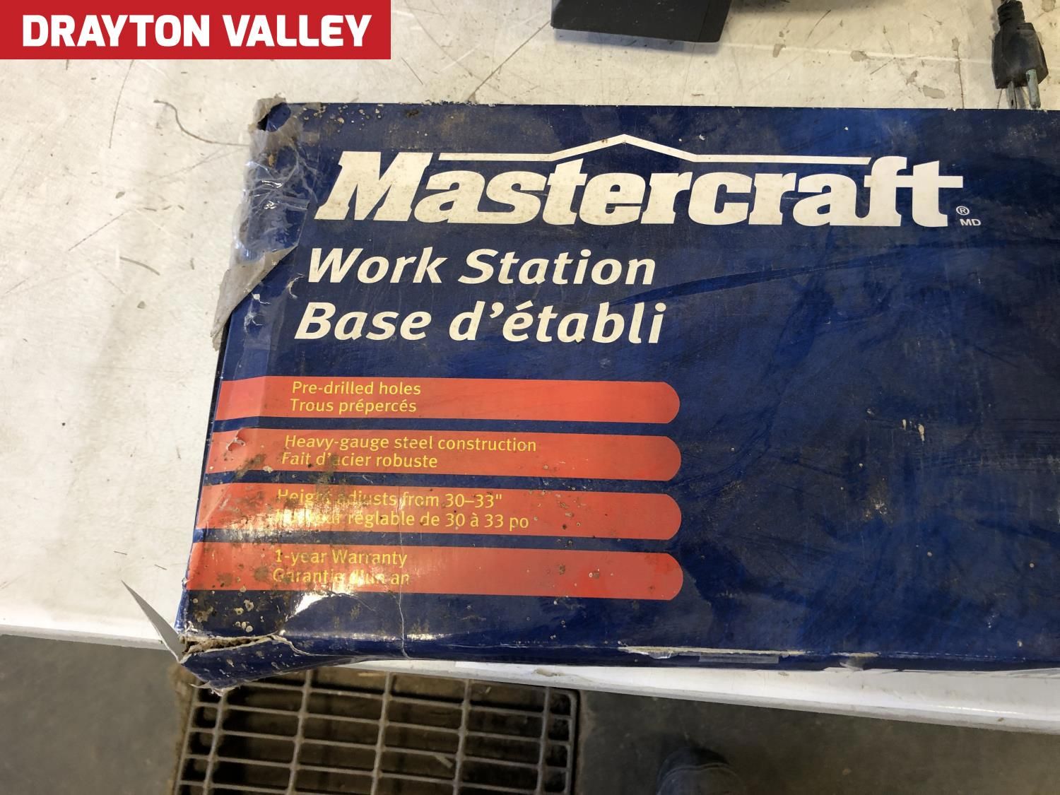 Craftsman 16 Inch Scroll Saw with Extra Blades and Mastercraft Work Station [25JB10025-005 ...