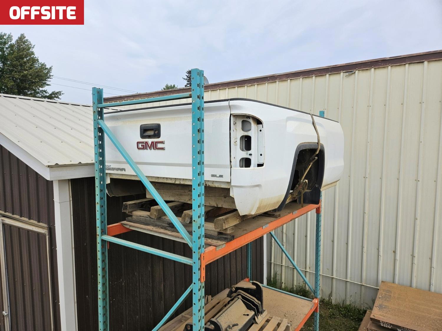 2015 GMC 8Ft Truck Box with Tailgate [25FH44044-004] | Team Auctions