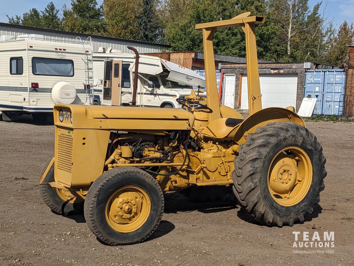 Massey Ferguson Work Bull 202 2WD Utility Tractor [23IJ18001-048 ...