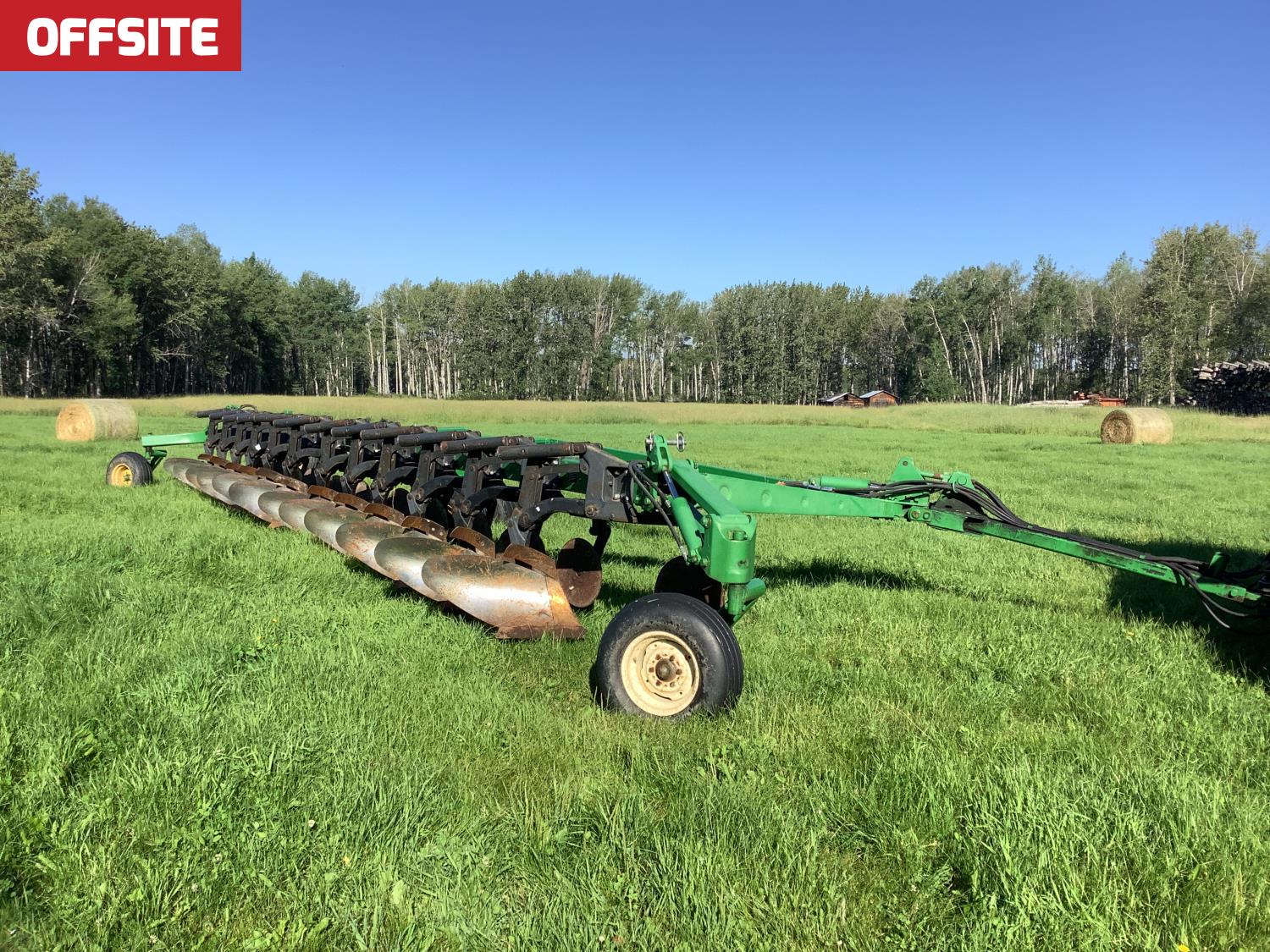 John Deere 3712 12 Bottom Plow [25HC05018-002] | Team Auctions