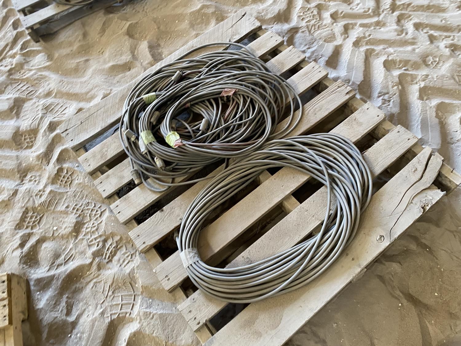 Qty of Misc Dead Man Cords [25IO02002-146] | Team Auctions