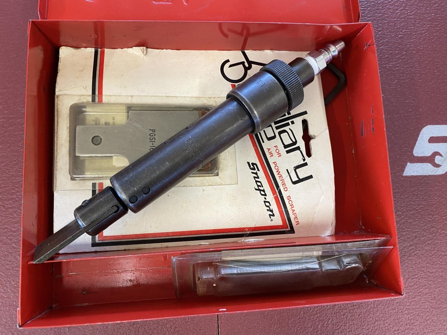 Snap-on Air Powered Scraper Kit [25IP02003-238] | Team Auctions