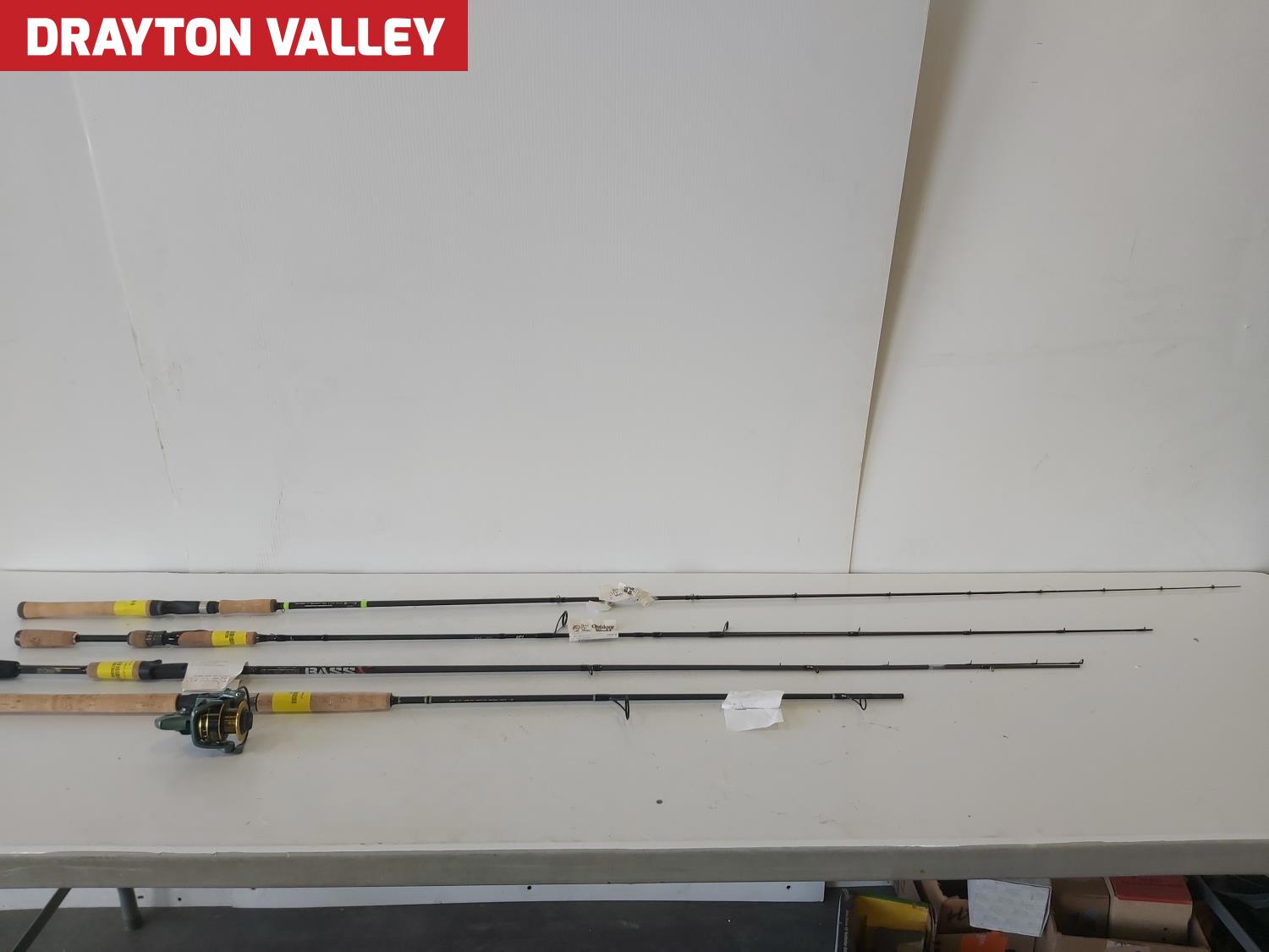 (1) Fishing Rod and Reel Combo and (3) Rods [25KE10977-137] | Team Auctions