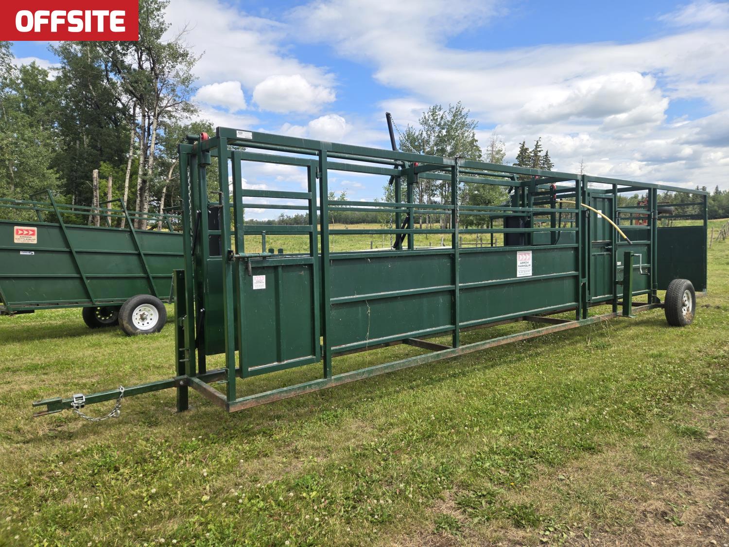 Arrow Portable 16 Ft Alley Way with 16 Ft Tub [25HC44011-003] | Team ...