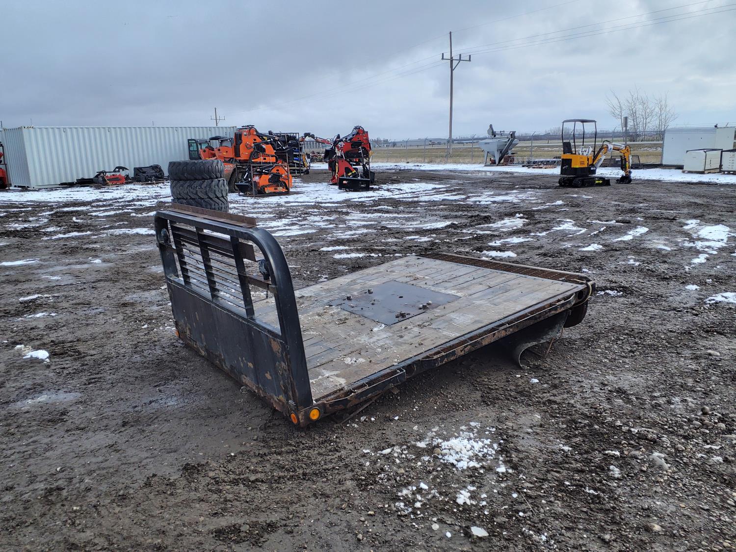 1 Ton Deck with Flip Ball Hitch [24KA31007-002] | Team Auctions