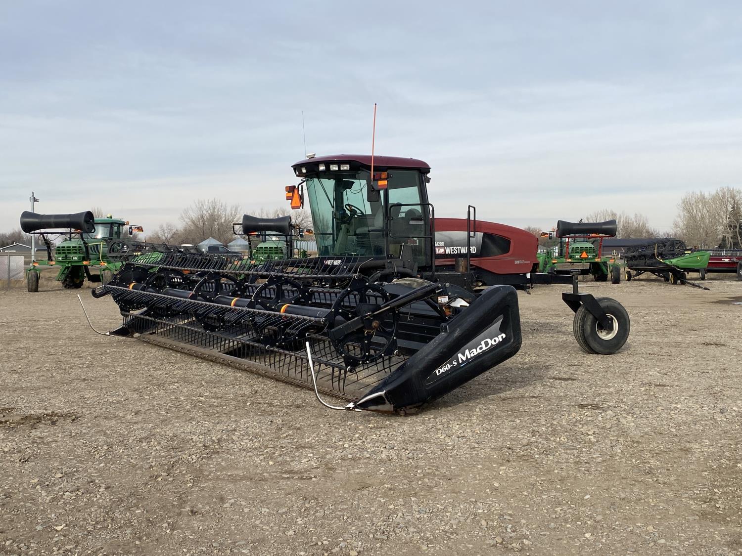 2009 MacDon Westward M200 30 Ft Swather [25CA02034-003] | Team Auctions