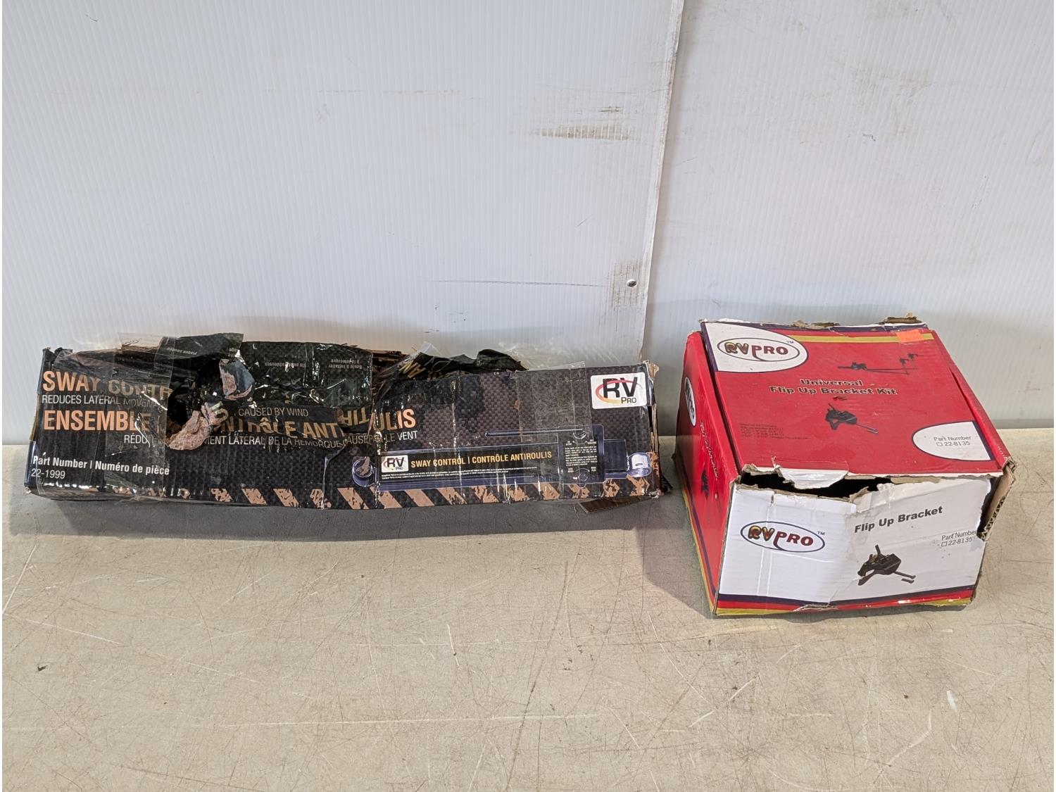 RV Pro Universal Flip Up Bracket Kit and Sway Control Kit [24IG37019 ...