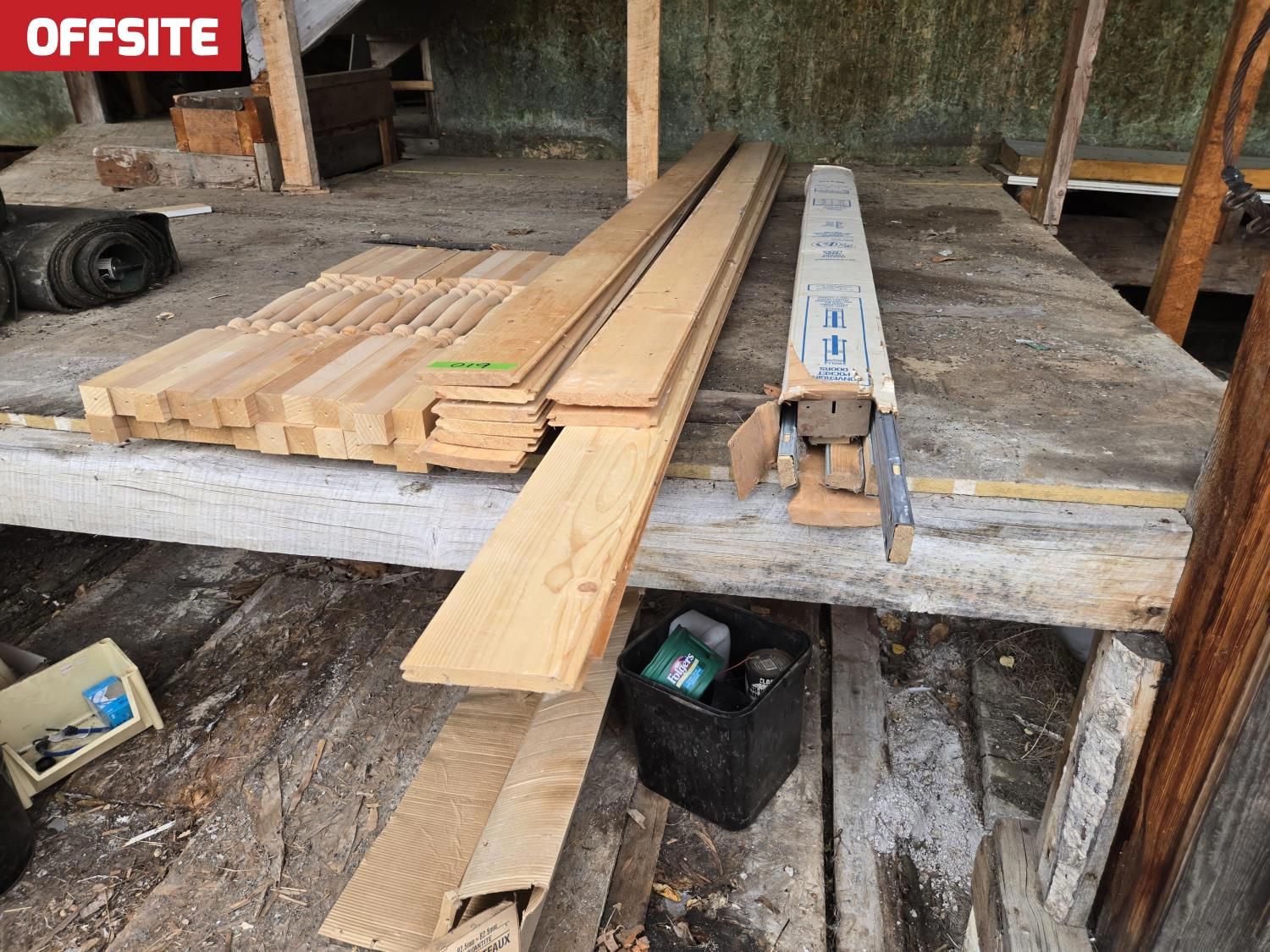 Qty of 31 Inch Spindles & 5 Inch X 10 Ft T&G Pine Boards [25JD37027-019 ...