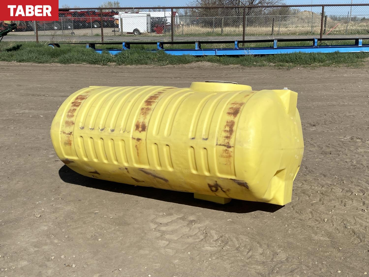 400 Gallon Poly Tank [25EF02135-004] | Team Auctions