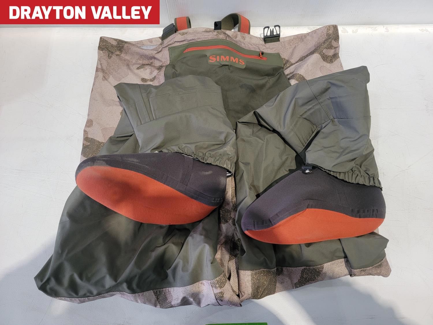 White River Size 12R Chest Waders and Simms XL Waders [25JD10977-052 ...