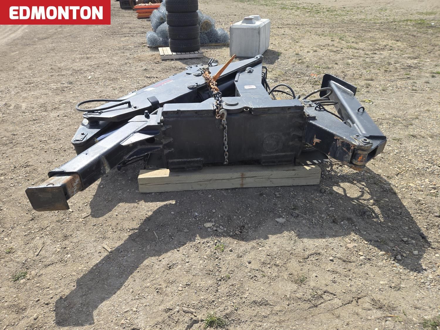 National Crane VIVA 732 Knuckle Boom Crane [25FH44015-008] | Team Auctions