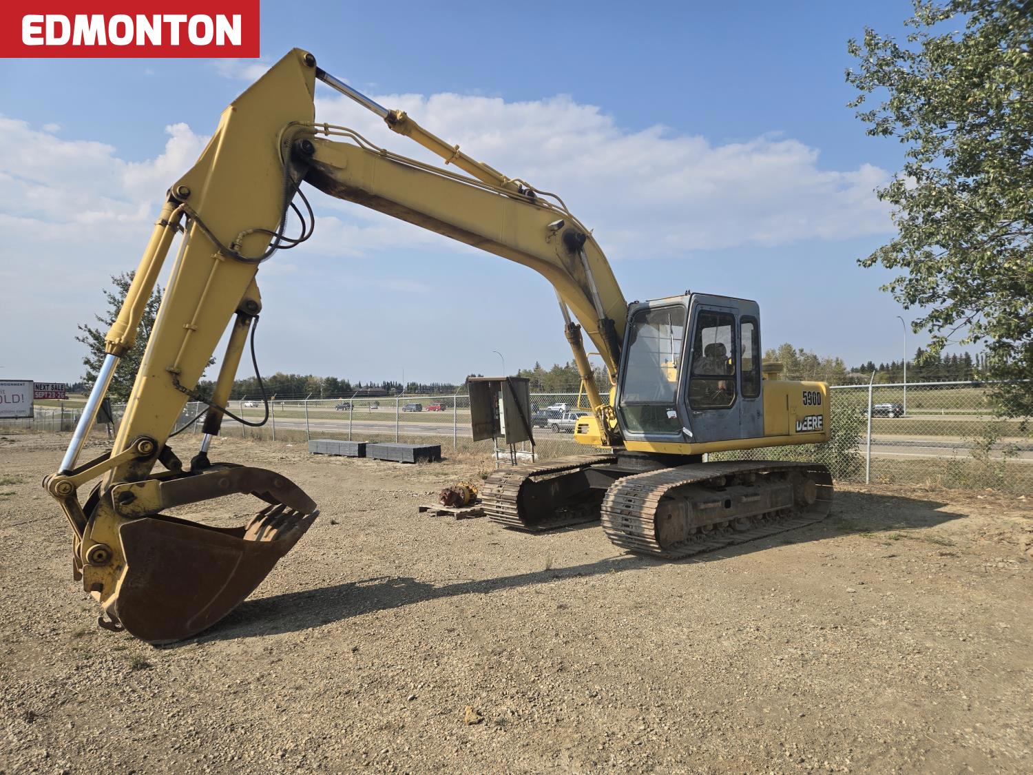 1997 John Deere 590D 16.5 Ton Excavator (Inoperable) [25JC10001-002 ...
