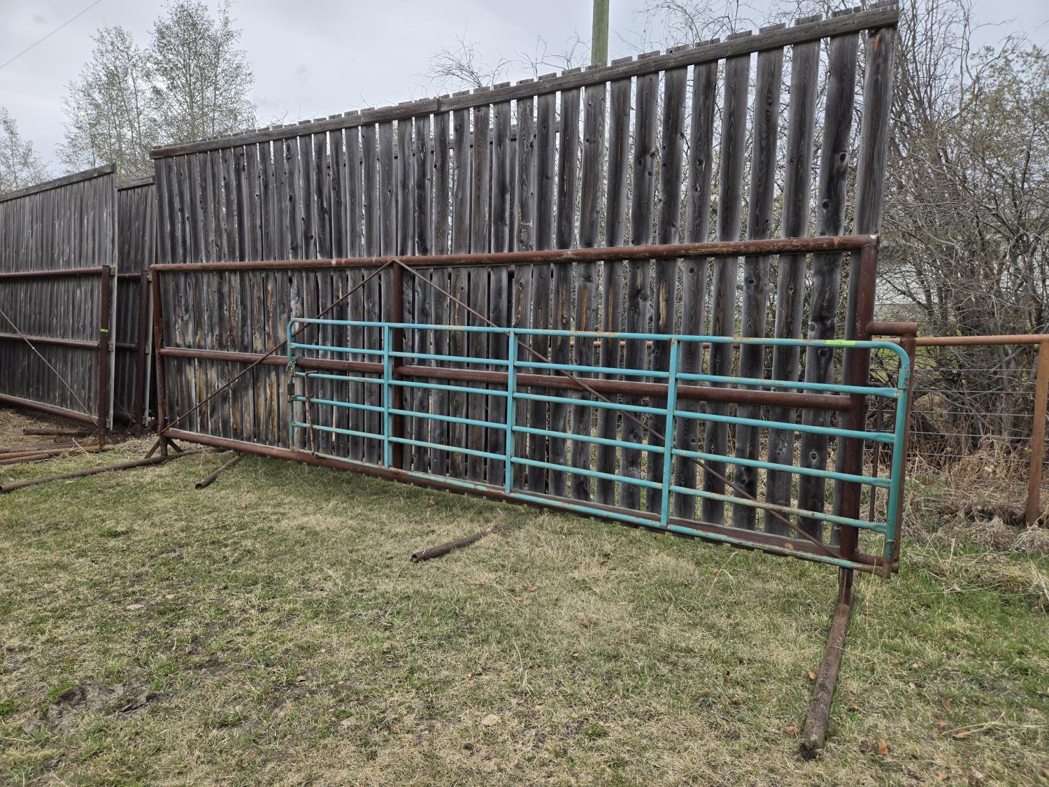 23 Ft Free Standing Wind Fence Panel with 16 Ft Gate, (1) 14 Ft Free ...