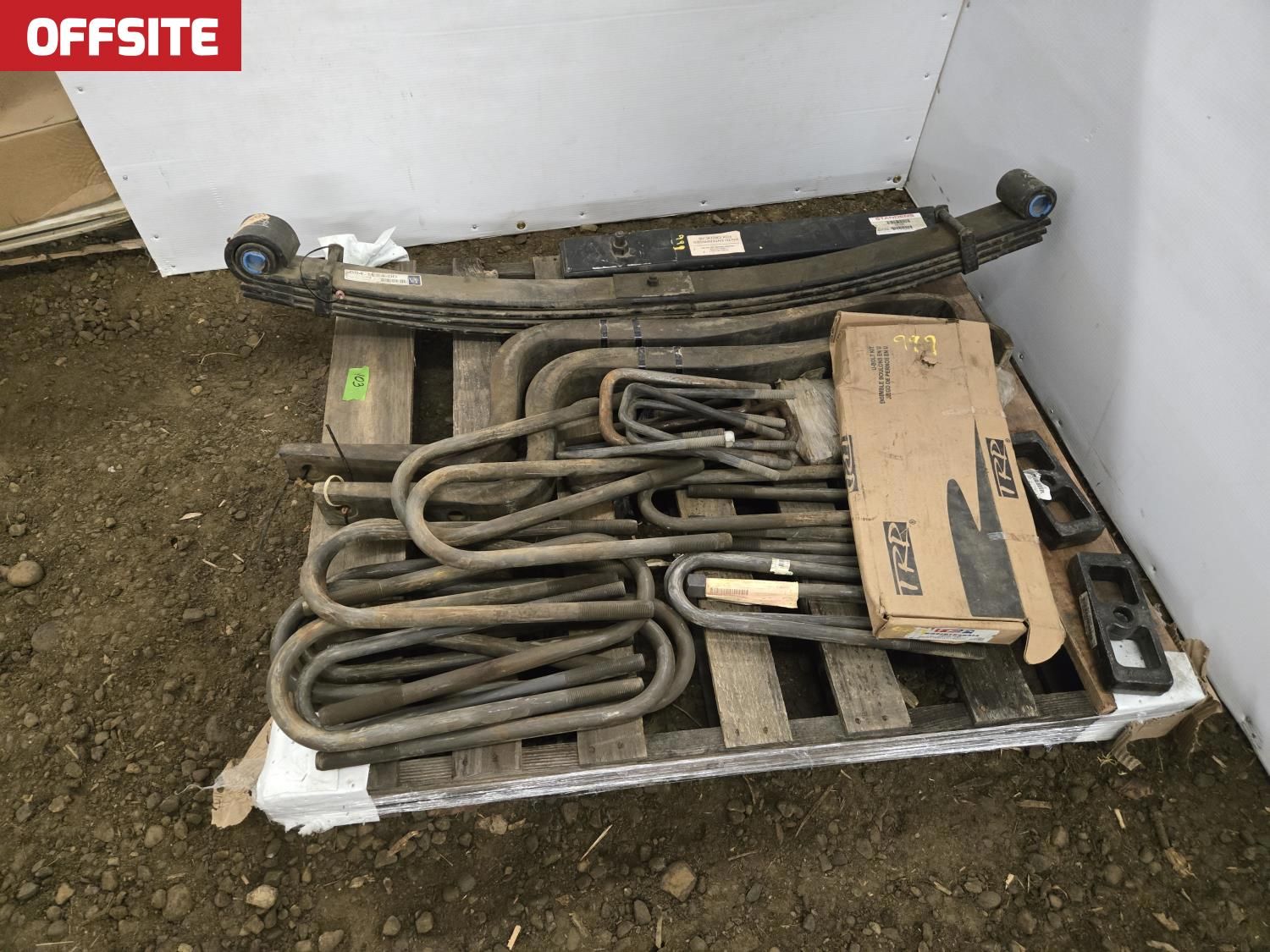 Truck Leaf Springs & Qty of Spring U Bolts [25LC05010-103] | Team Auctions