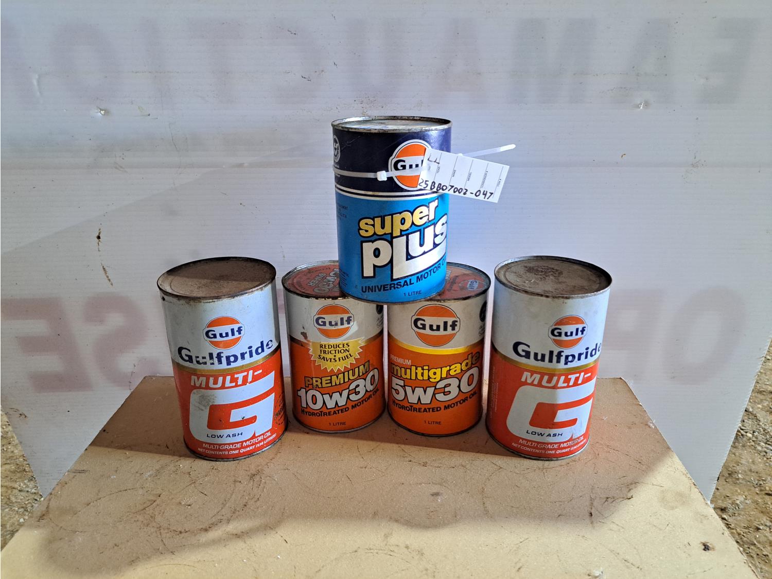 (5) Unopened Vintage Gulf Oil Cans [25BB07002-047] | Team Auctions