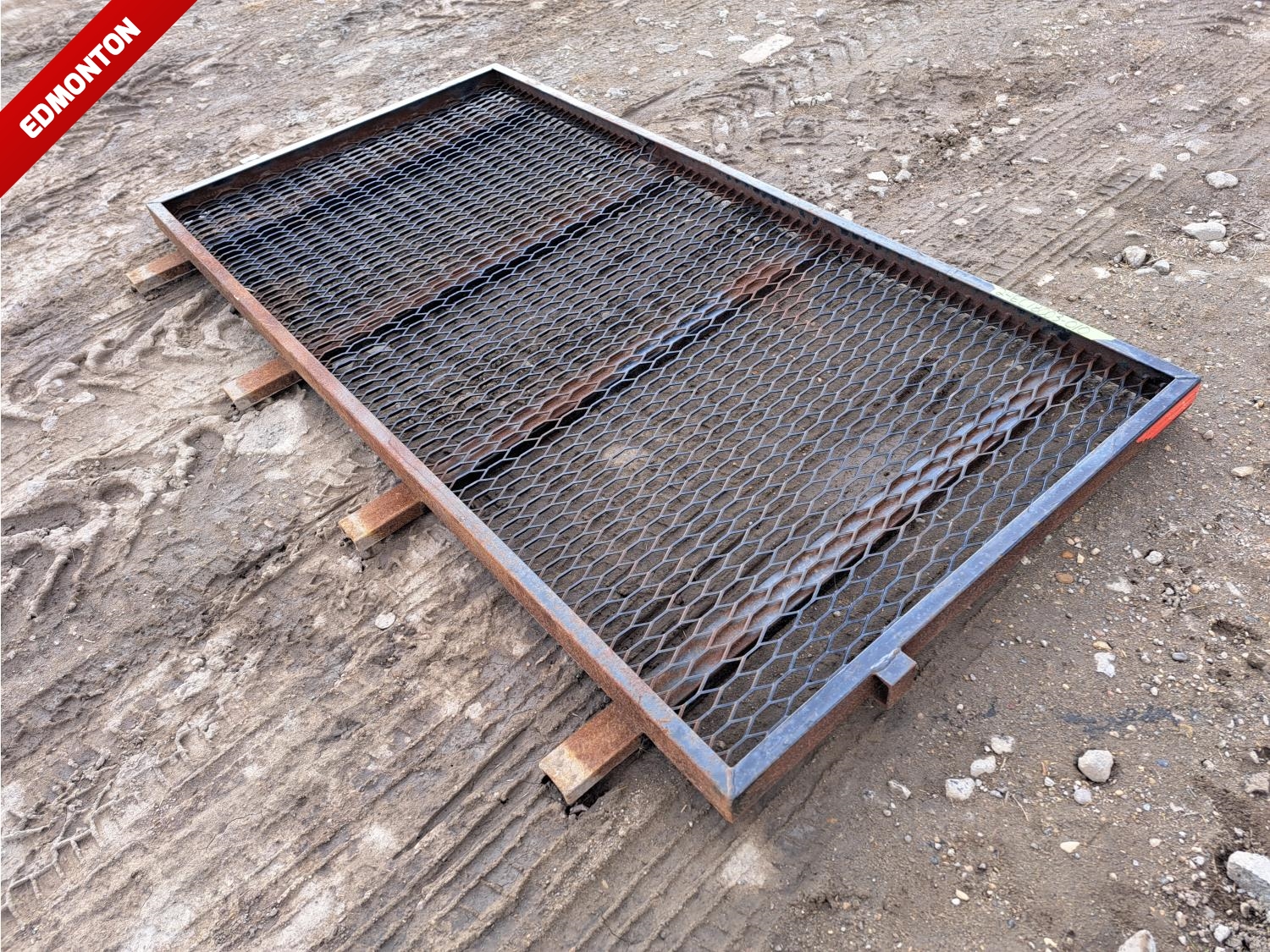Metal End Gate For Flat Deck Truck [24EC18003-010] | Team Auctions