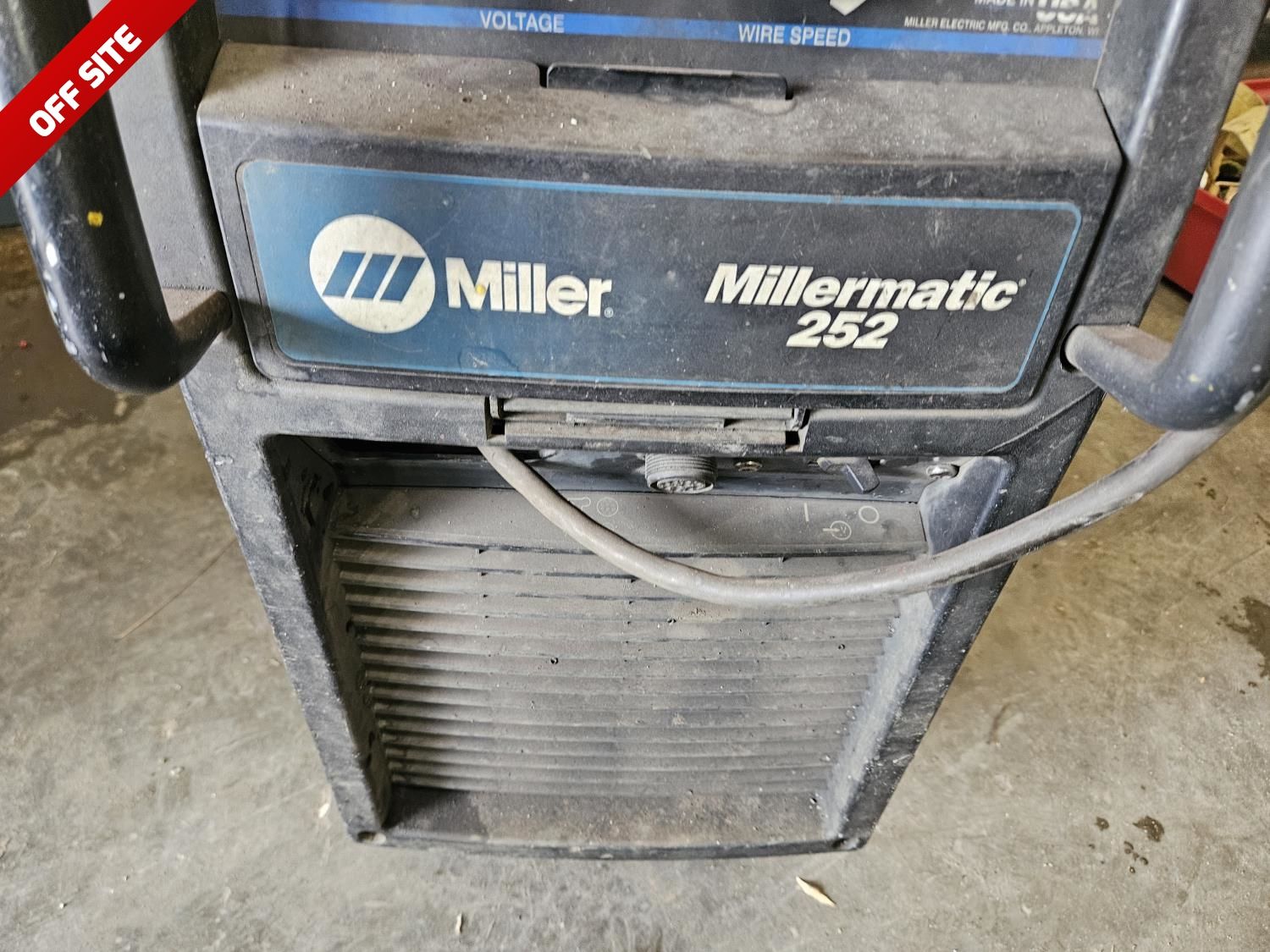 Millermatic 252 Mig Welder [24IG05002-015] | Team Auctions