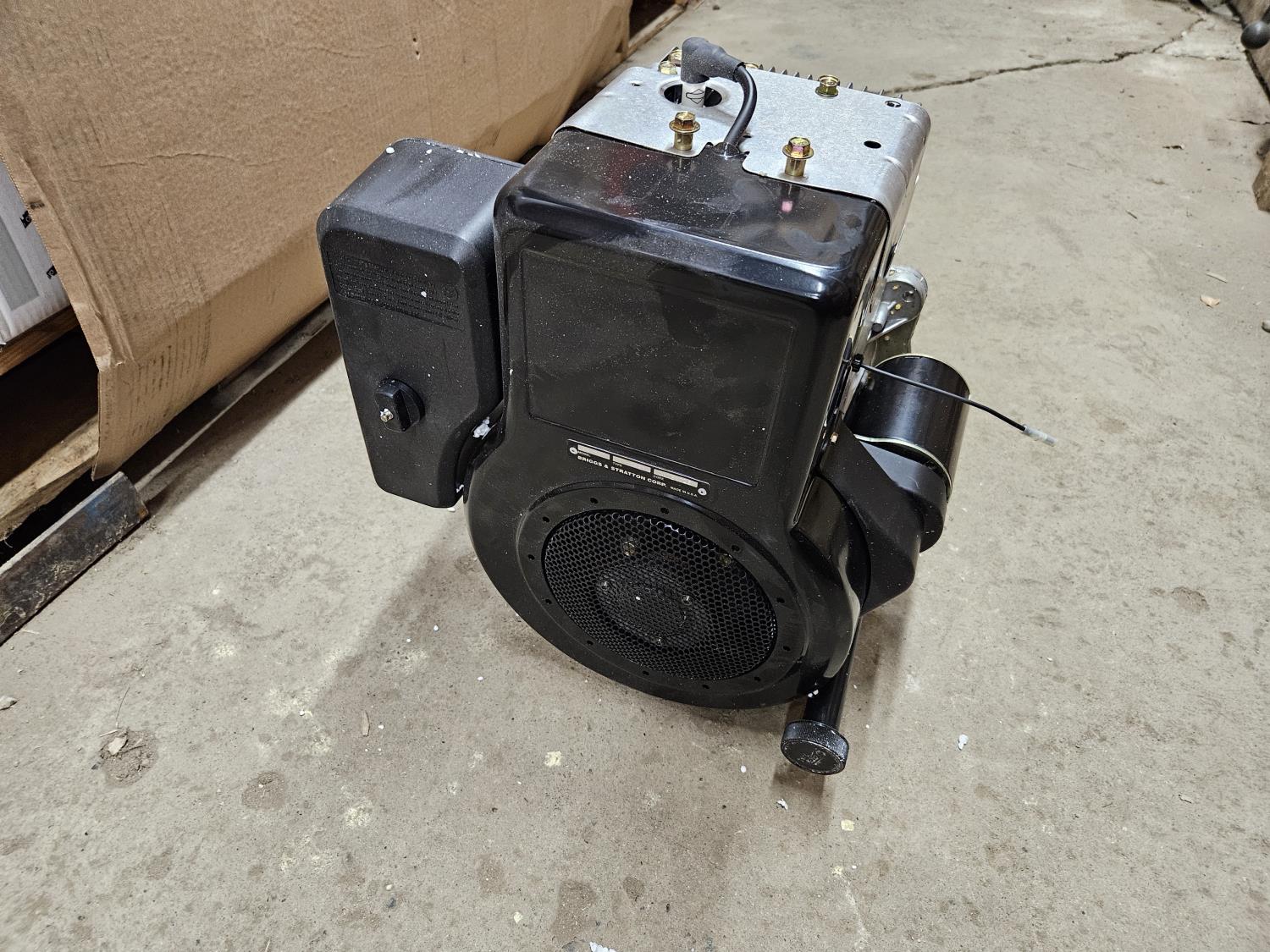 Briggs & Stratton 28V707 Gas Engine [24JH02002-227] | Team Auctions