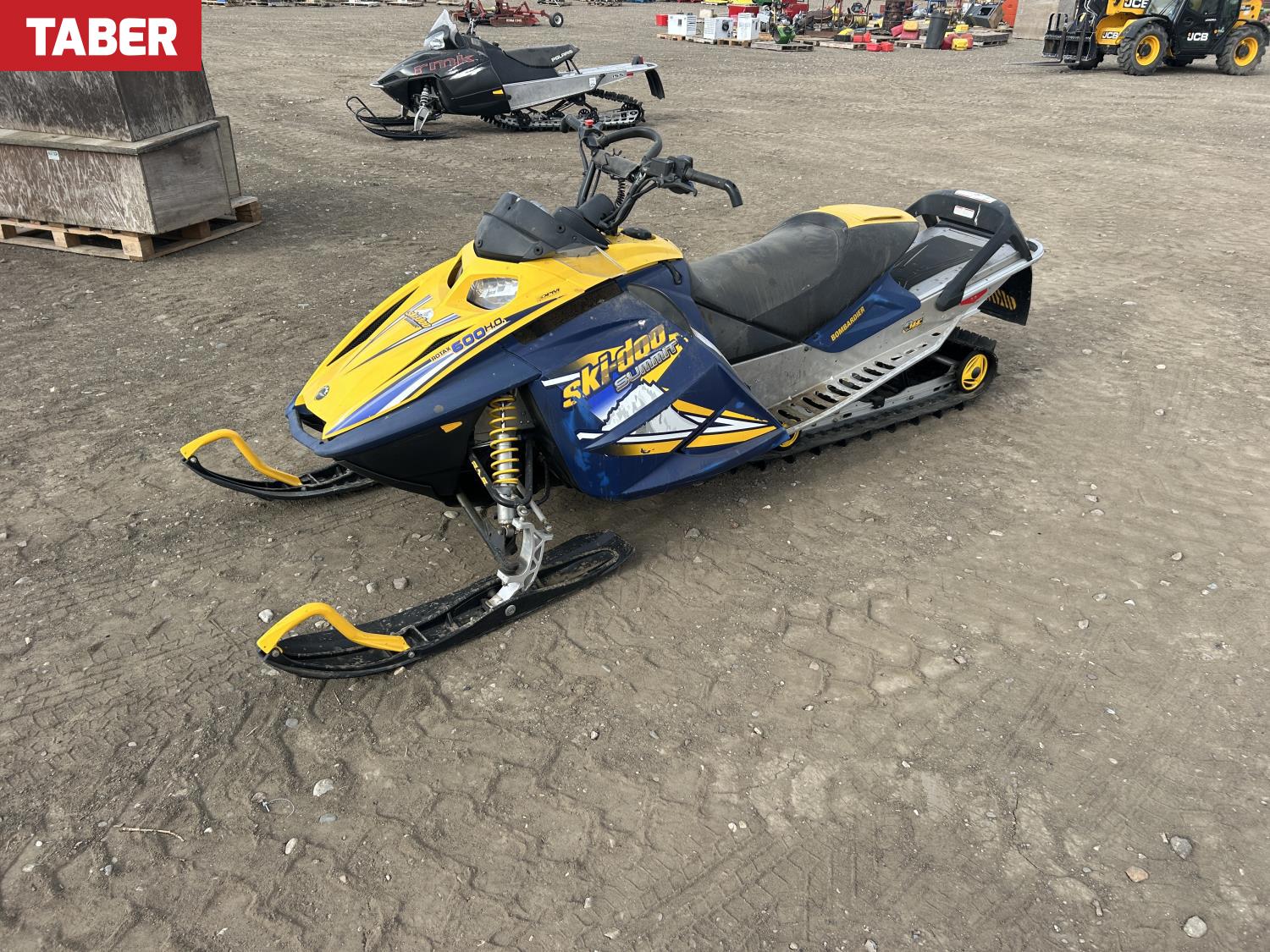 2005 Ski-Doo Summit Snowmobile [25KI02076-003] | Team Auctions