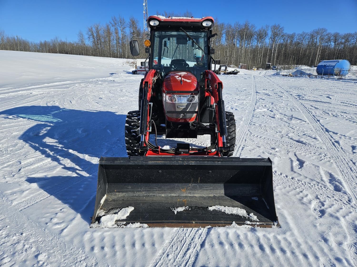 2018 McCormick X1.45 C MFWD Utility Loader Tractor [25BF10021-001 ...