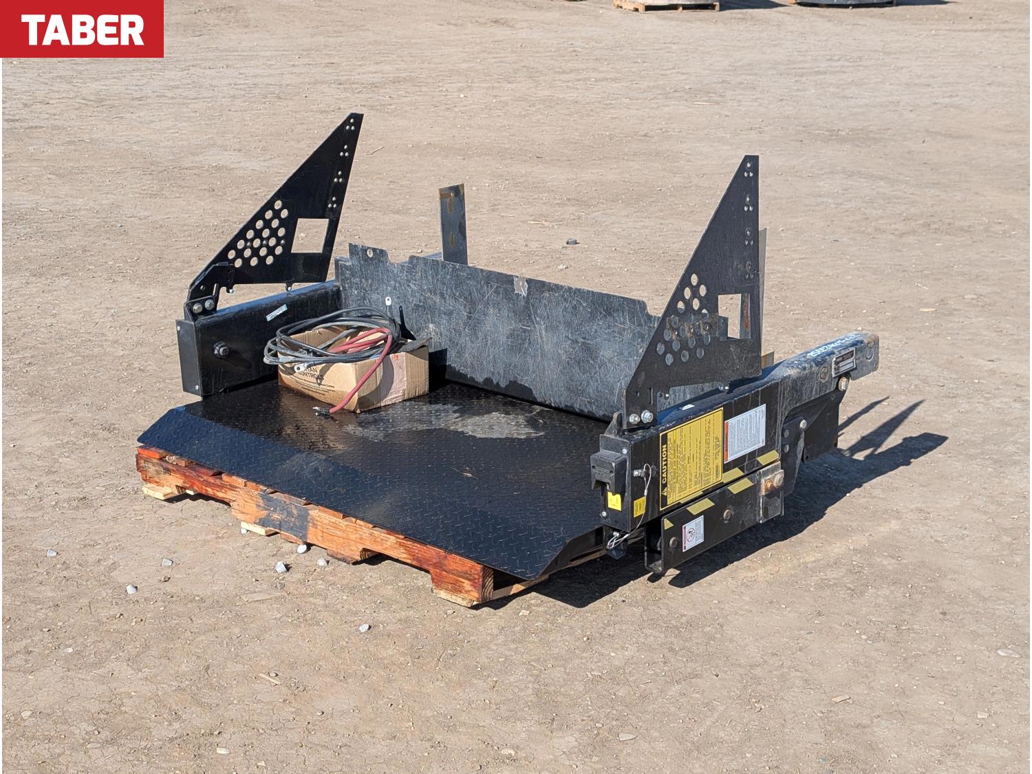 Thieman TT15 Hydraulic Lift Gate [25EE24005-002] | Team Auctions