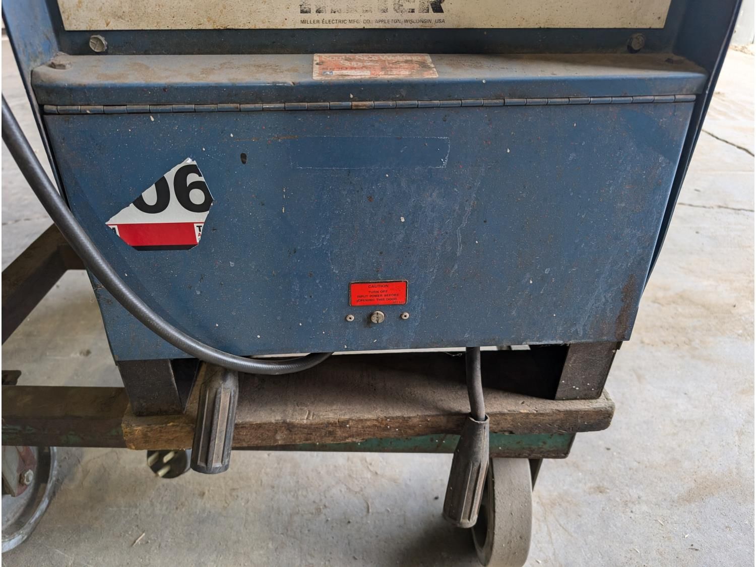 Miller Dialarc HF-P Welder On Wheeled Metal Frame [24KF10020-001 ...