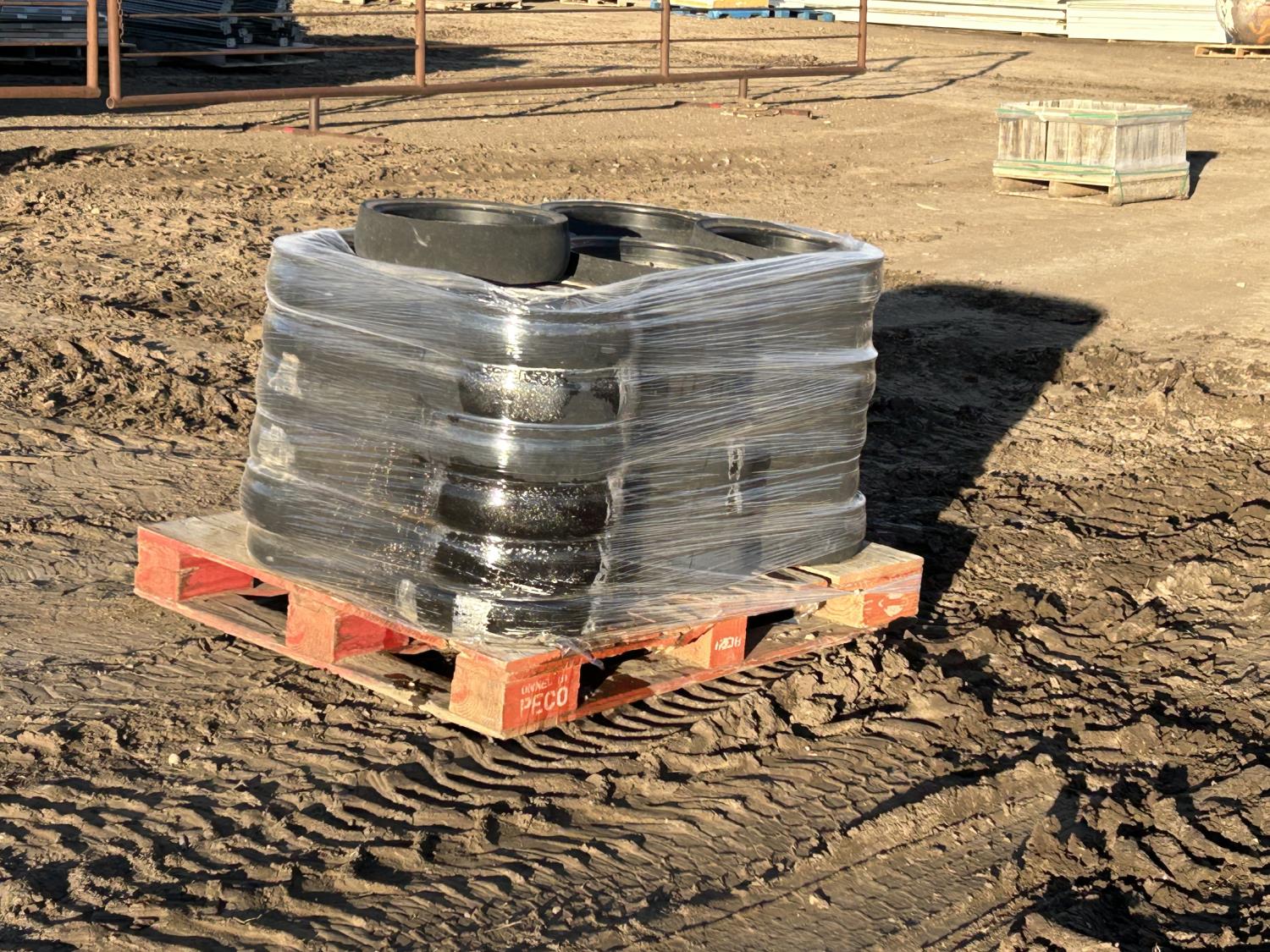 Qty of (37) 4 Inch Rubber Capped Steel Packer Wheels [25CA02031-112 ...