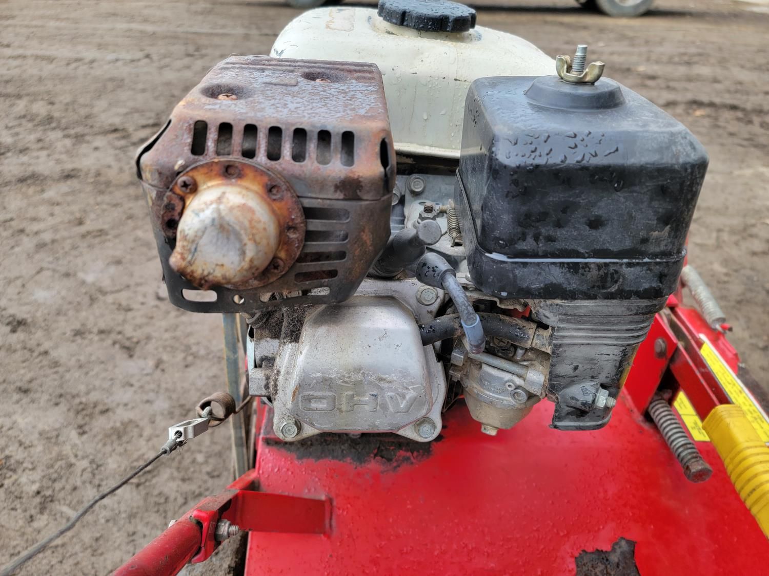 Yard Marvel 20 Inch Lawn Power Rake [24DA37007-011] | Team Auctions