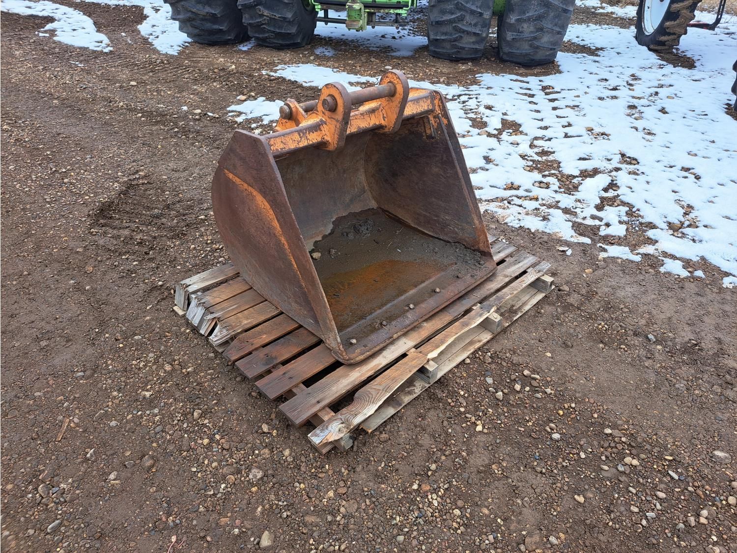 36 Inch Clean Up Bucket - Backhoe Attachment [24DB31009-002] | Team ...