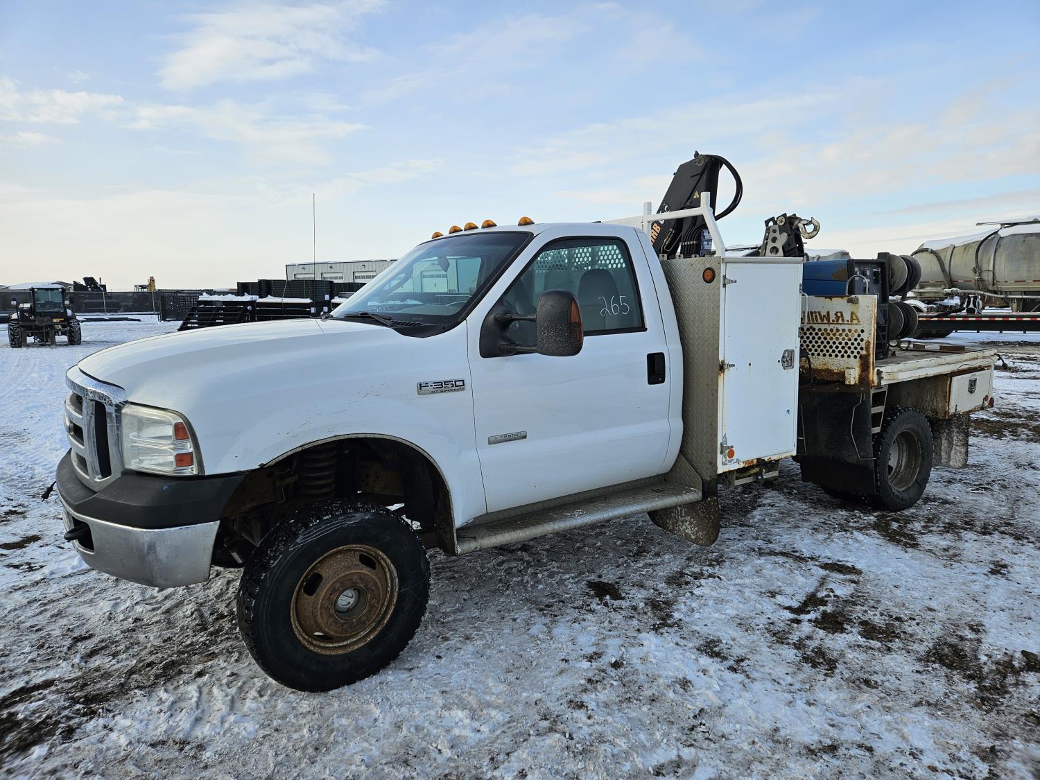 2006 Ford F350 4X4 Dually Regular Cab Picker Truck [24KG03012-003 ...