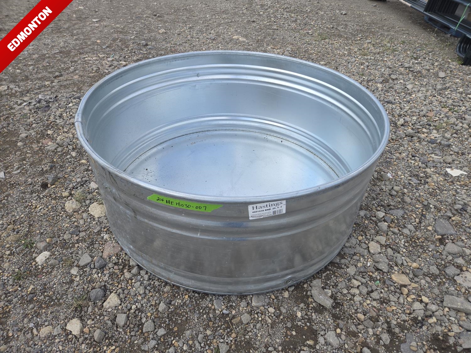 Hastings Galvanized Water Trough [24HE18030-007] | Team Auctions