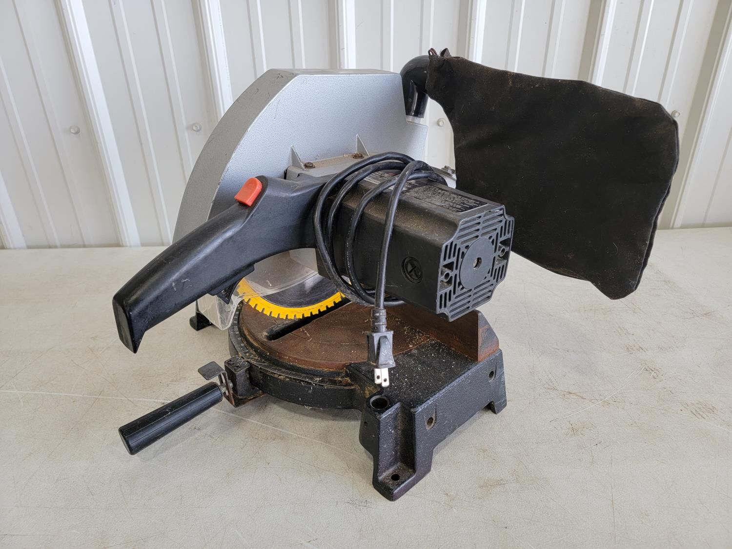 Rexon 10 Inch Miter Saw [24GG37005-101] | Team Auctions