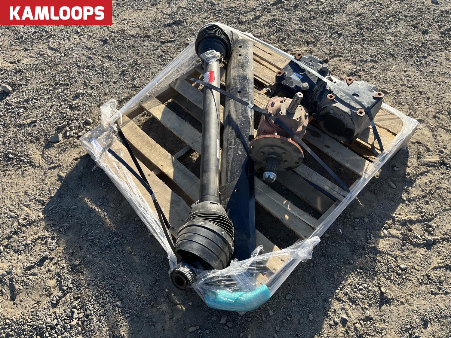 Driveshaft, PTO Box & Dual Drive Motor, Bucket Cutting Edge (Unused ...